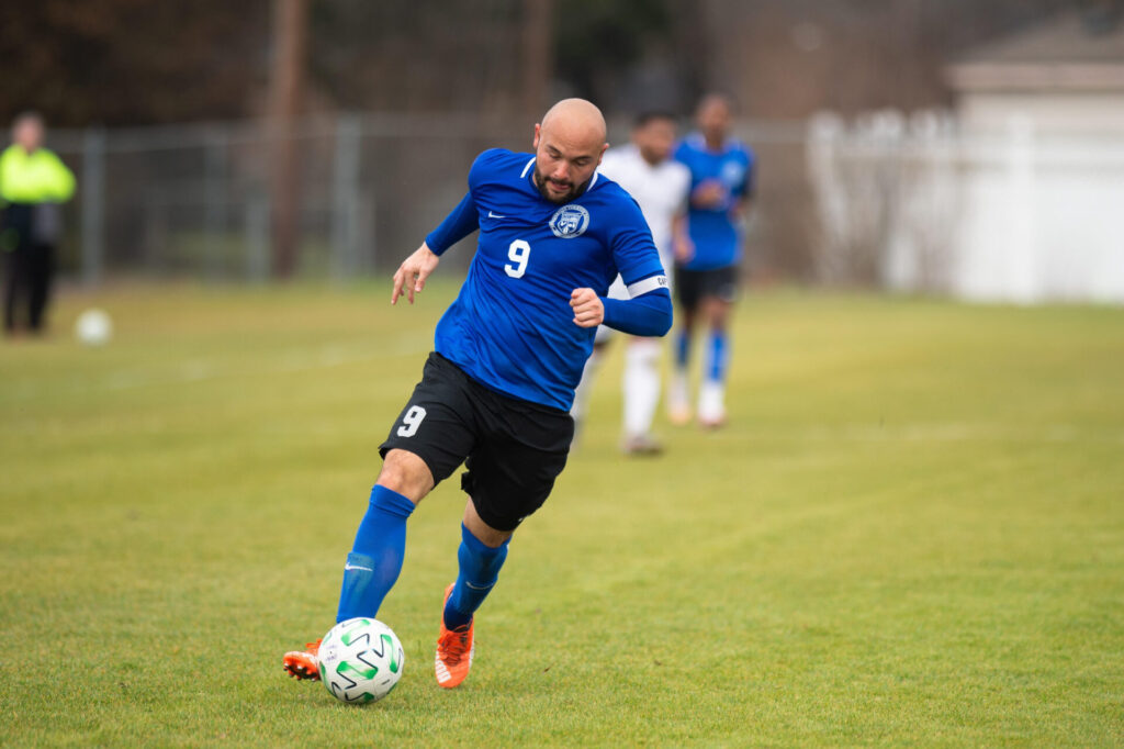 Víctor Arias brilla en Norteamérica y apunta al fútbol profesional ...